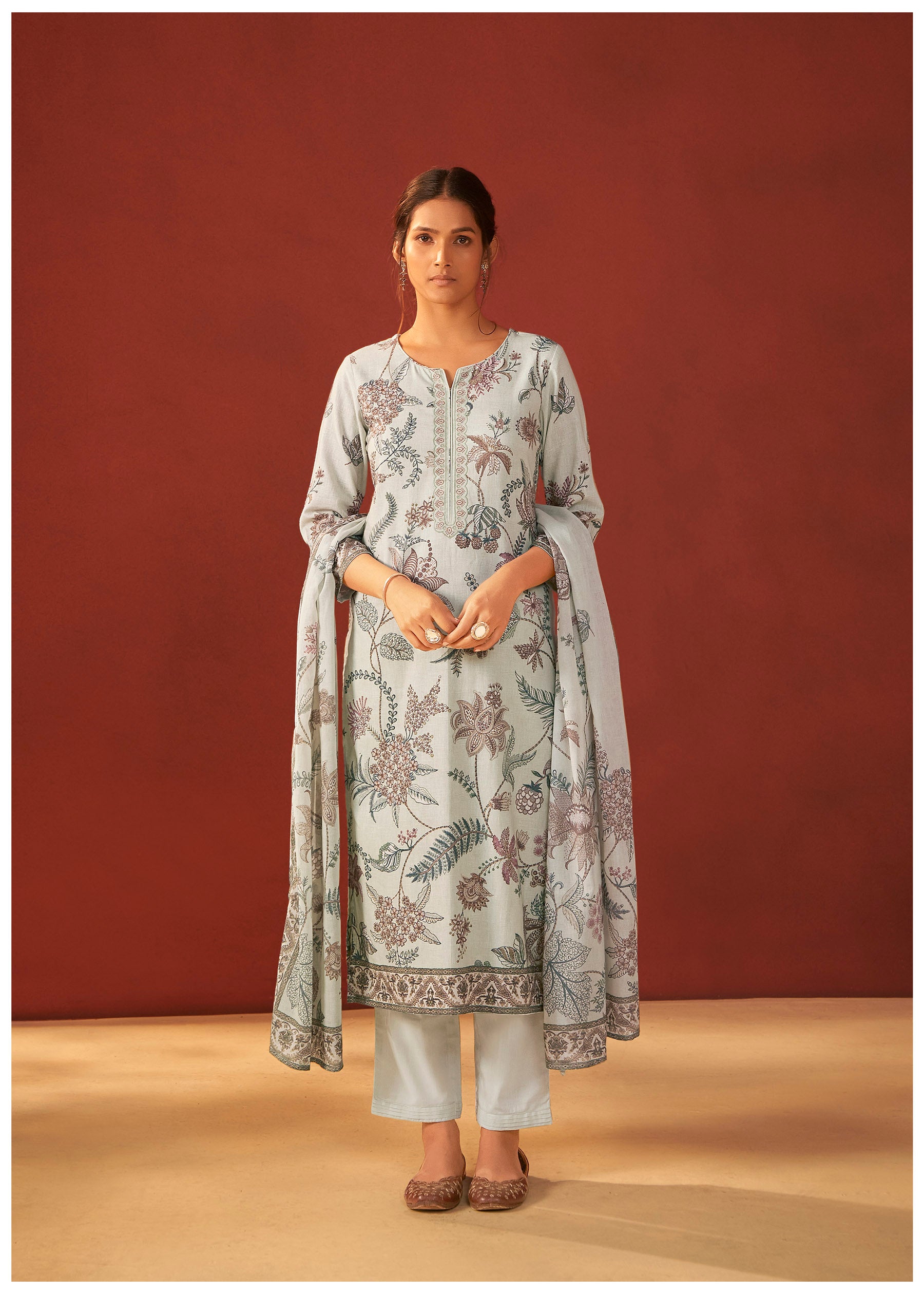 Vessara Pine Embroidered Linen Kurta Set